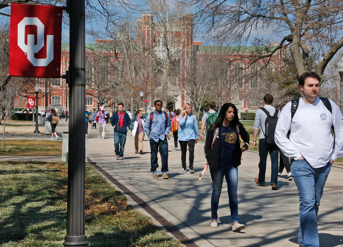 Oklahoma coronavirus case number averages are declining | Newstalk KZRG ...